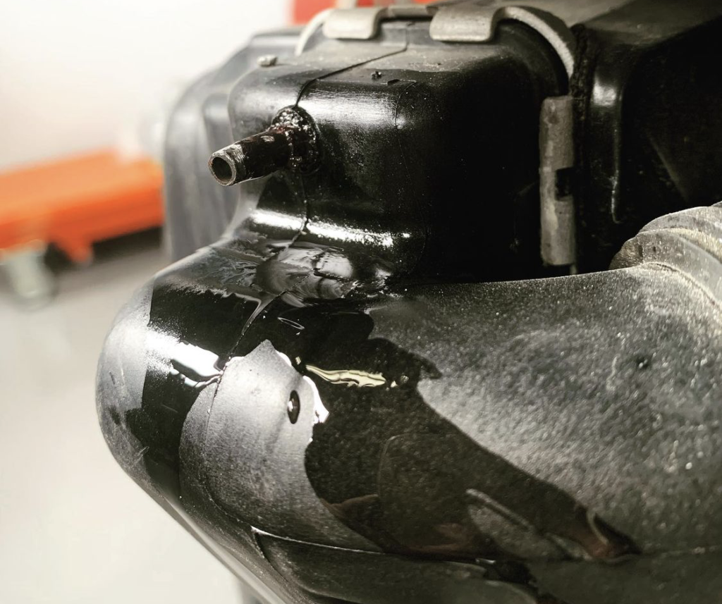 981ボクスター 冷却水漏れ修理 | IBI LAB.（イビラボ）