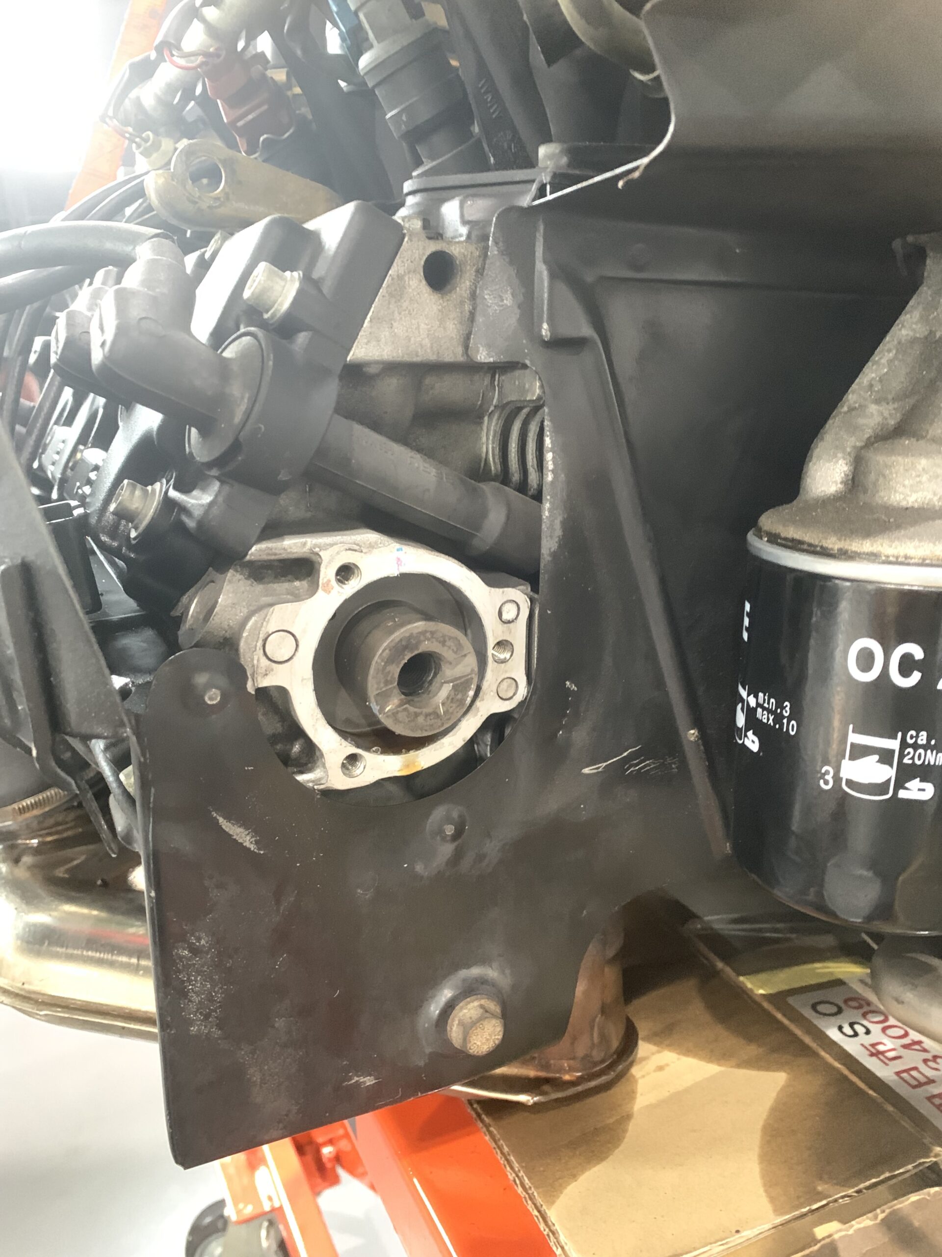 空冷911(993型）カレラ オイル漏れ修理 | IBI LAB.（イビラボ）