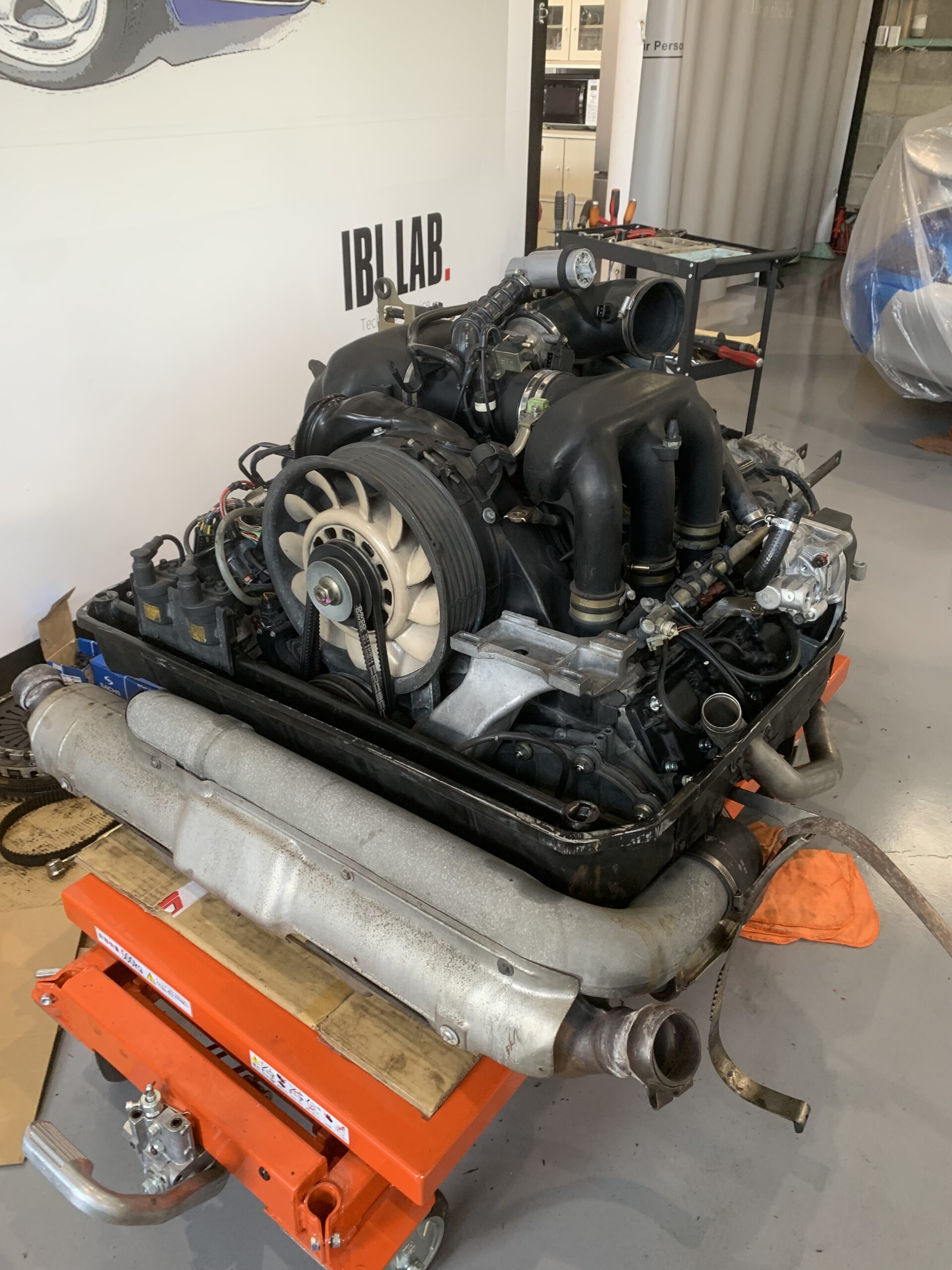 空冷911(993型）カレラ オイル漏れ修理 | IBI LAB.（イビラボ）